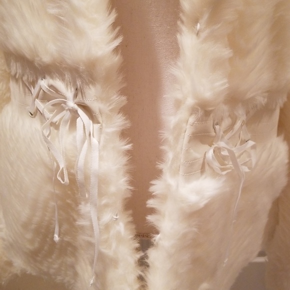 Moda International | Jackets & Coats | Ivory Faux Fur Coat By Victorias ...